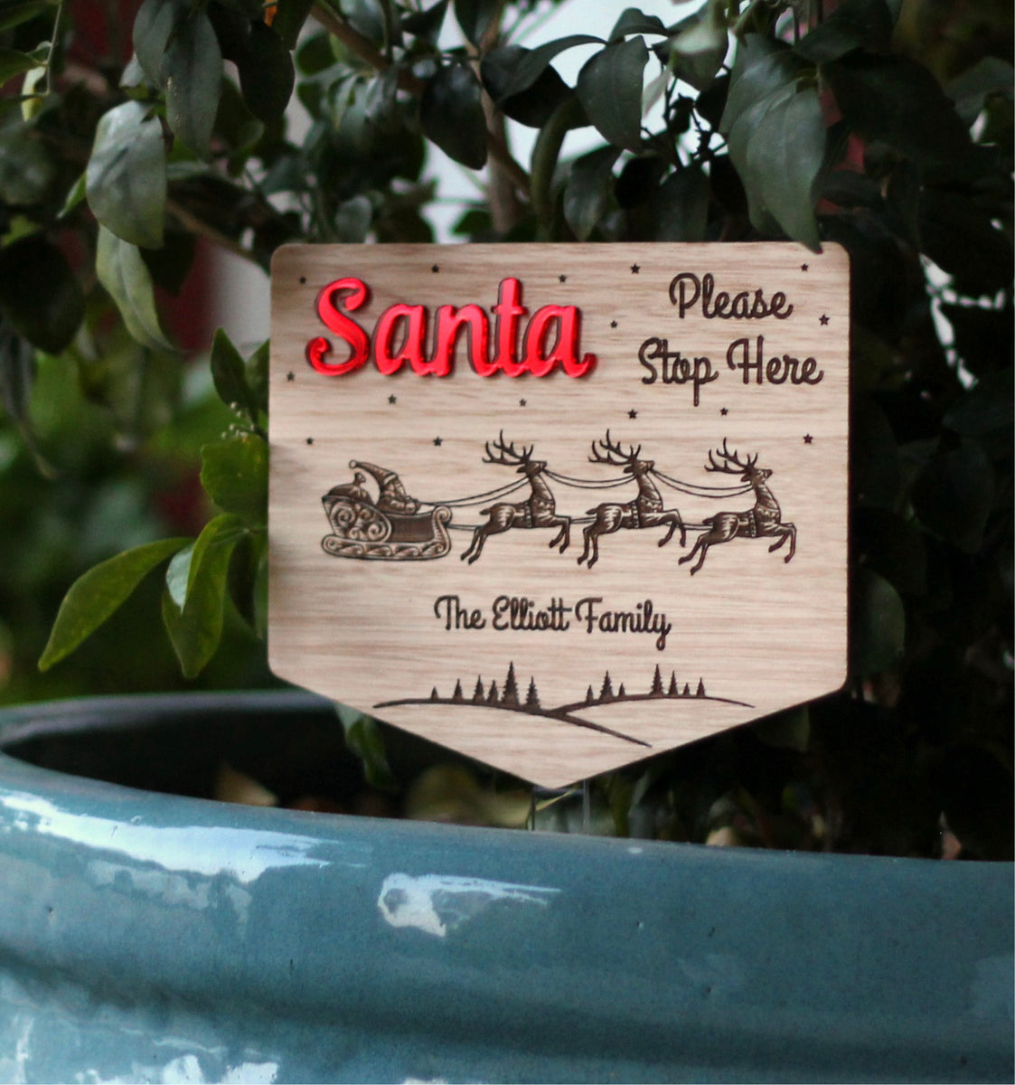 Santa Sign - please stop here! Personalised by Minting Memories